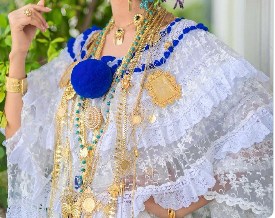 Motas en la Pollera Panameña – Panamanian Folklore