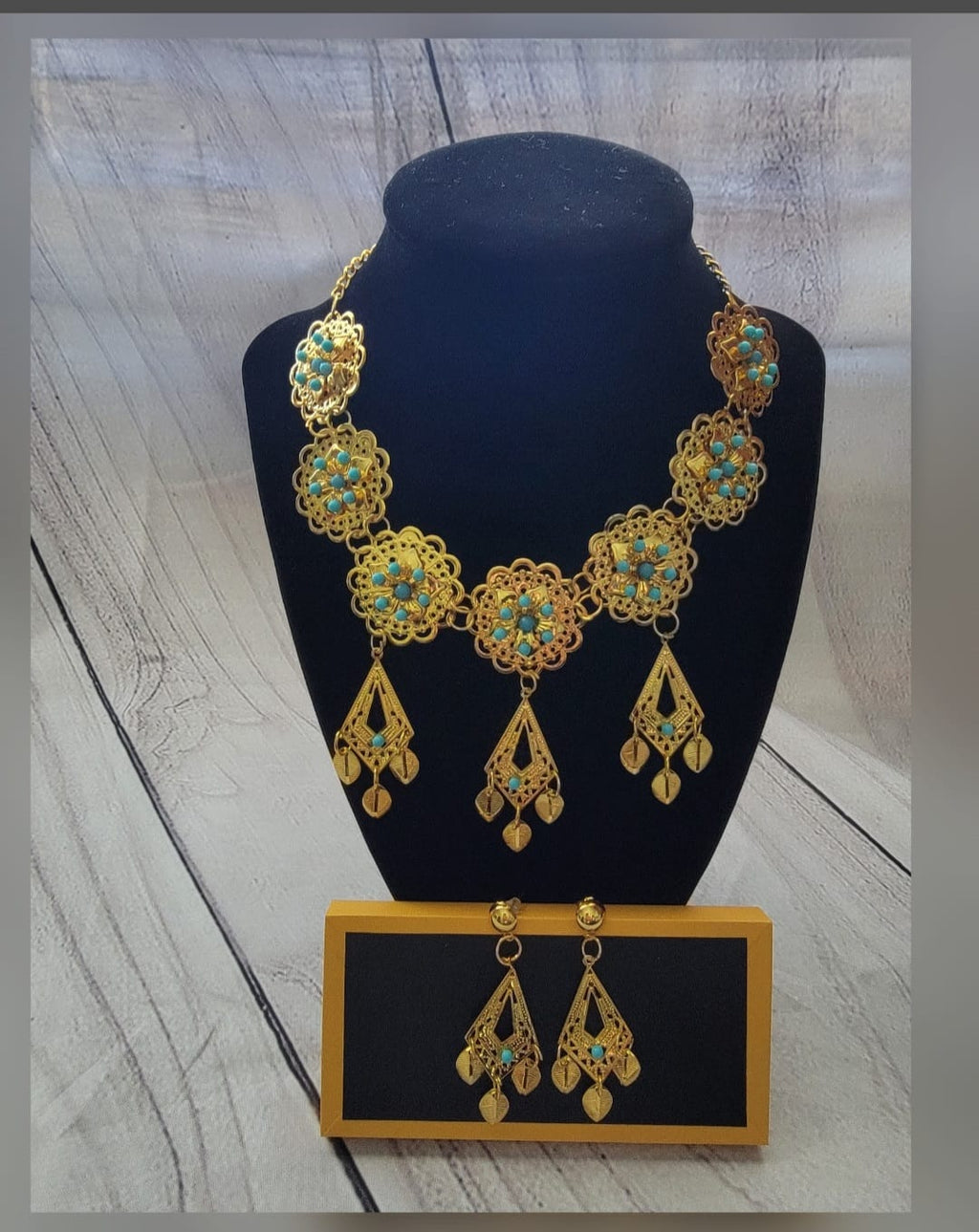 Hermoso Conjunto Joyería Panameña – Panamanian Folklore